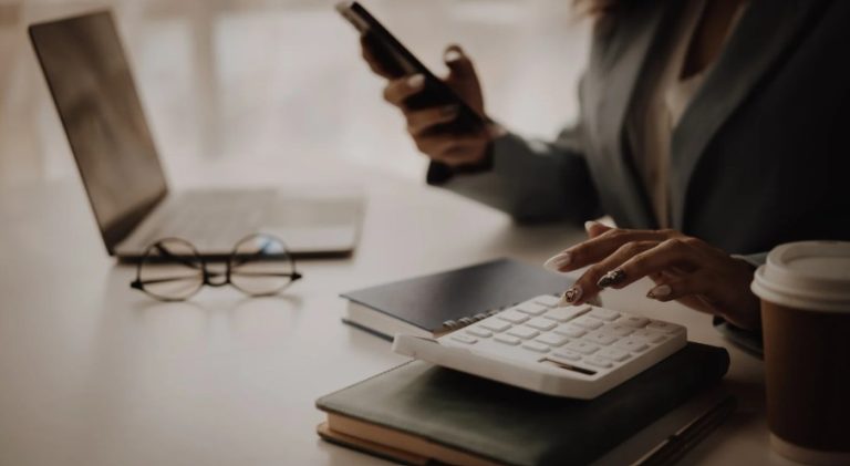 HMRC Uniform Laundry Allowance | Who Qualifies and How to Apply?