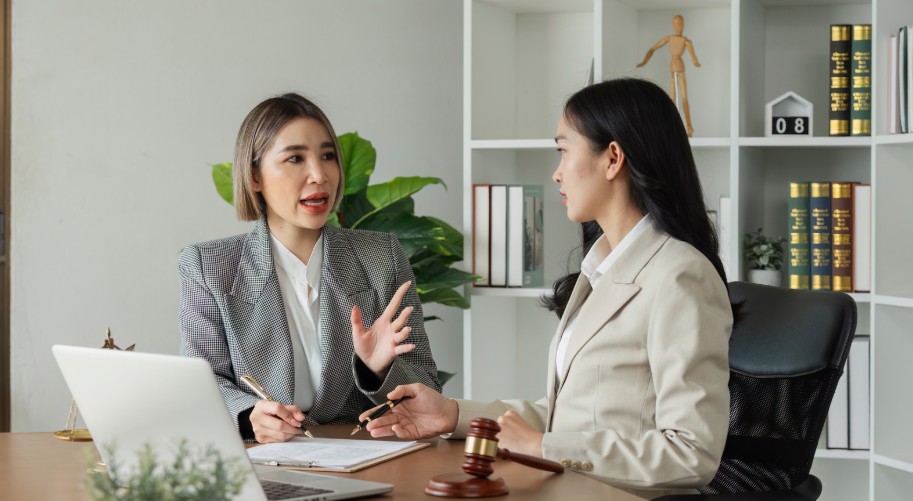 Top 10 Best Employment Lawyers London for Workplace Disputes