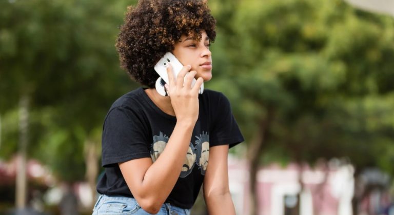 01977788417 | Why You Might Be Getting Calls From This Number?