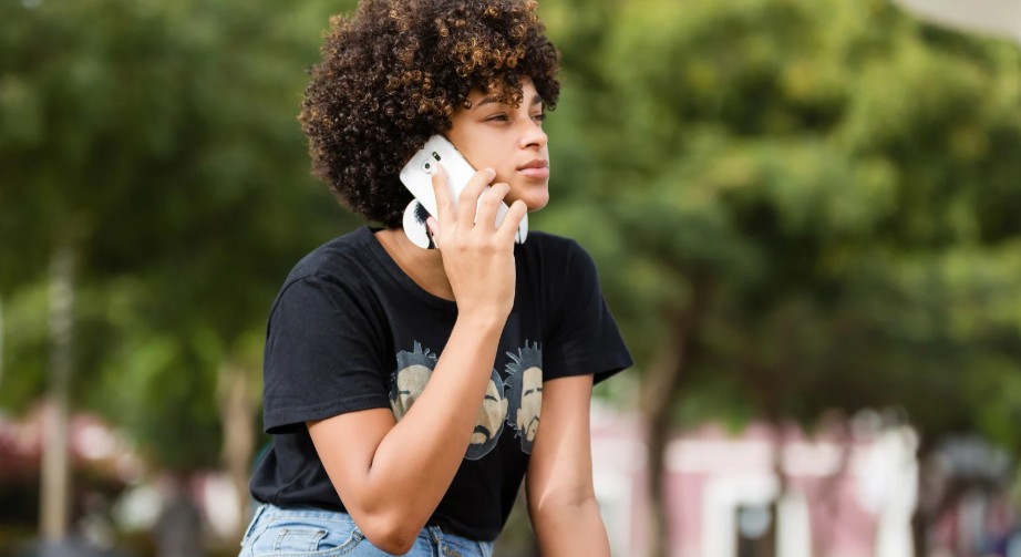 01977788417 | Why You Might Be Getting Calls From This Number?