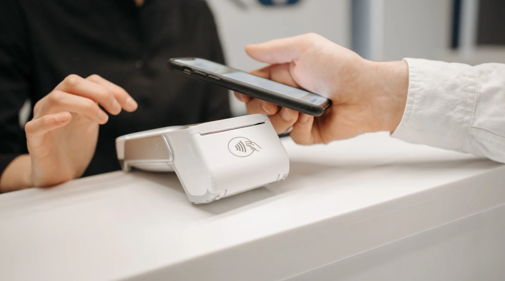 The Role of Frictionless Transactions in Modern Digital Ecosystems